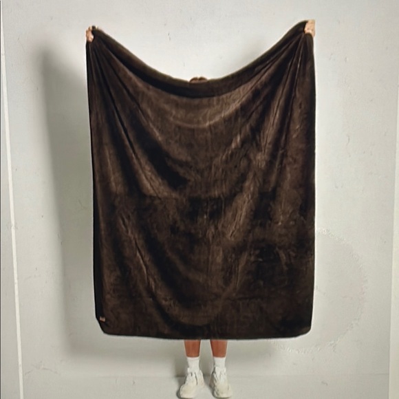 Unhide | Bedding | Unhide Lil Marsh Blanket Color Chocolate Hare 5x60 ...